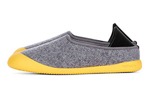 classic slippers by mahabis // welcome home